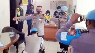43 Personil Polresta Barelang di Test Urine - SIJORIKEPRI.COM