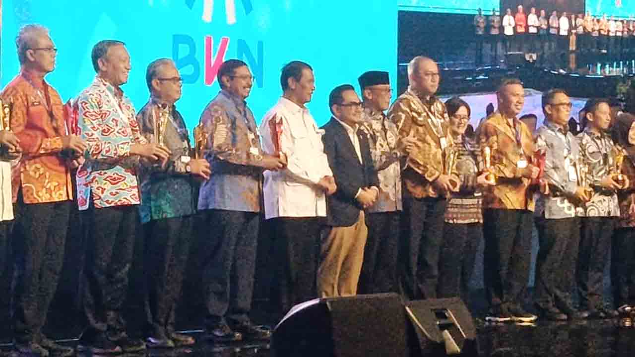 Jawa Tengah hingga Sleman Raih Penghargaan Tertinggi BKN Award 2025 ...